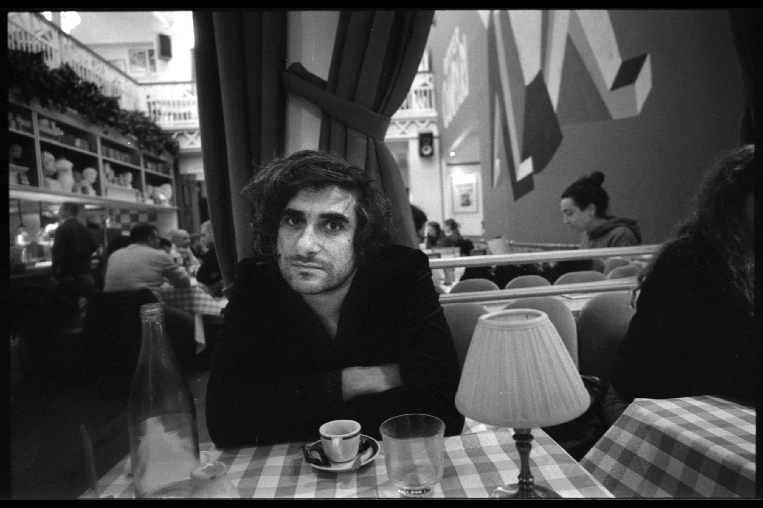 PREMIÈRE : Sol Hess — (The World Is Crazy If It Isn't) Crazy About You ...